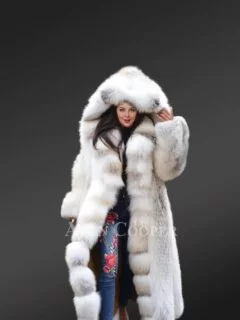 Multicolor Crop Fox Fur Jacket with Accentuated Frontline Multicolor Crop Fox Fur Jacket with Accentuated Frontline